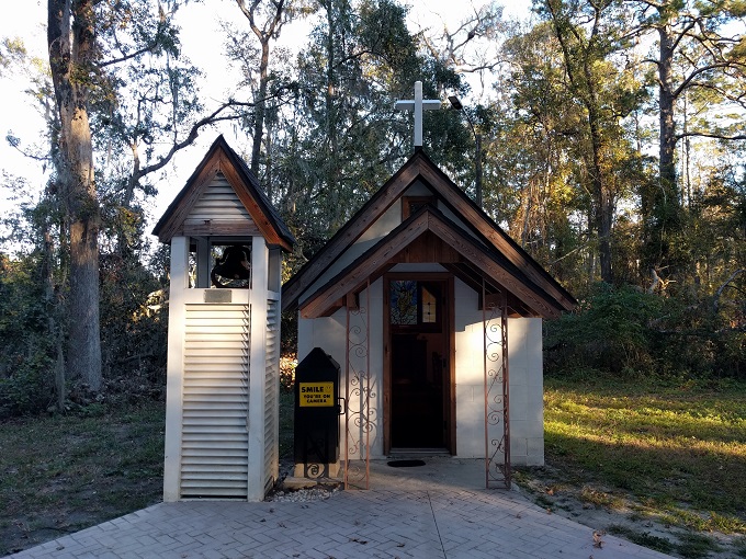 Visiting The Smallest Church In America - No Home Just Roam