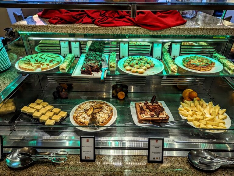 Hilton Mauritius Resort & Spa - International buffet 4 - No Home Just Roam