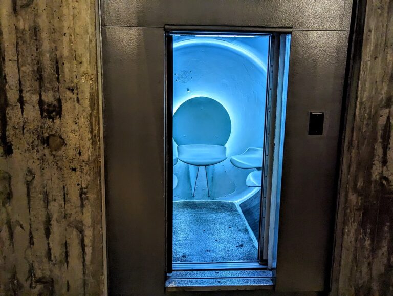 Visiting The Gateway Arch In St Louis, MO - No Home Just Roam