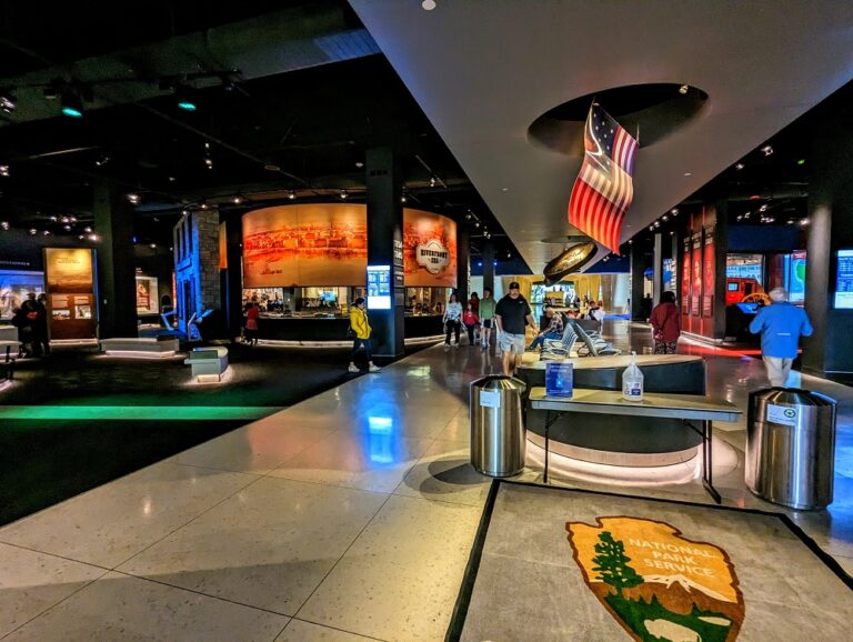Visiting The Gateway Arch In St Louis, MO - No Home Just Roam