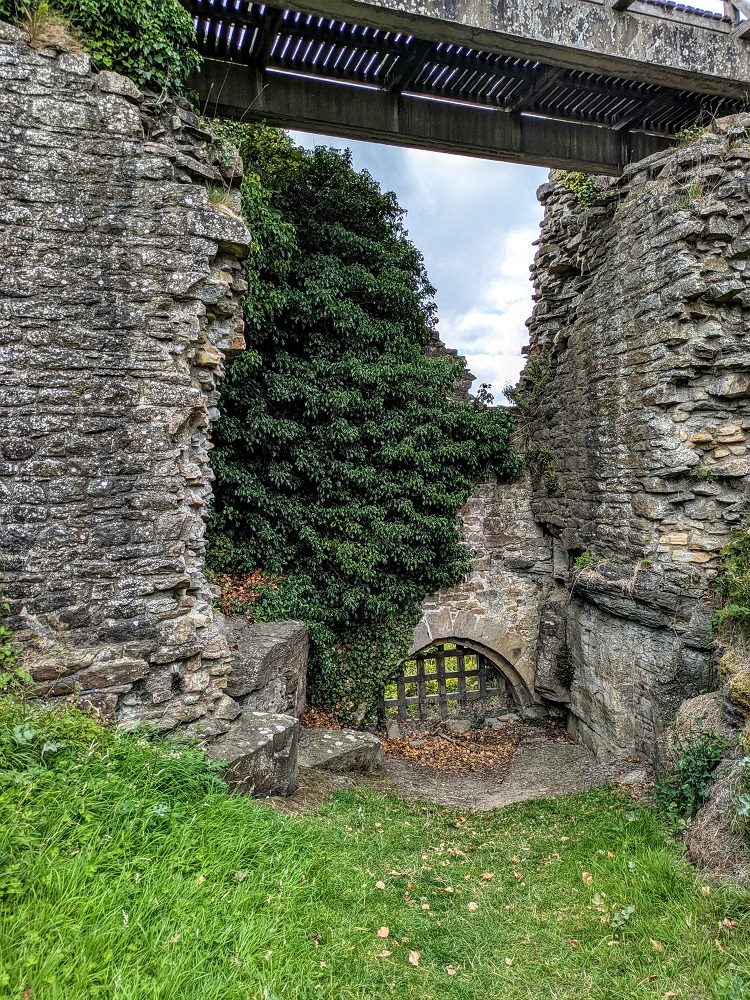 Barnard Castle - Sally port and portcullis - No Home Just Roam